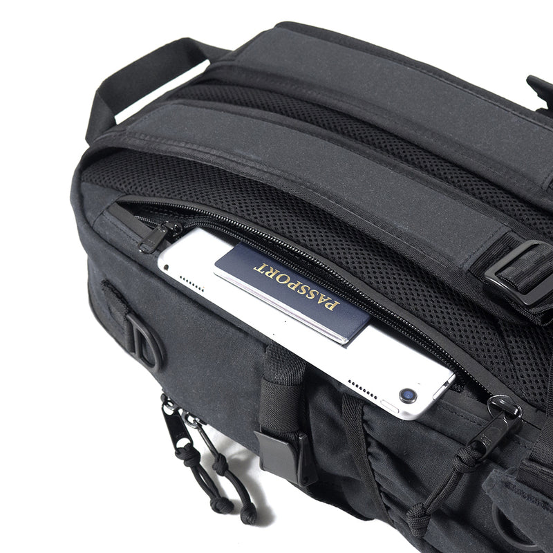 Dashpack - Special Edition Waxed Canvas - Black | ARKTYPE